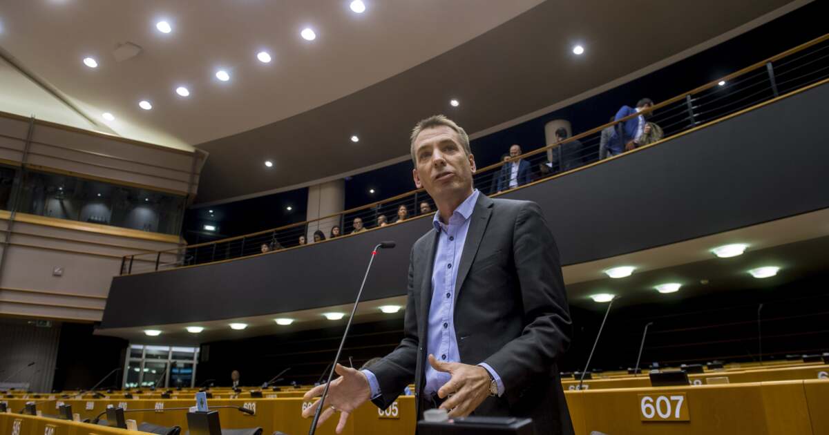 Kettős mérce az európai zöldeknél: a Jobbik miatt az LMP-t leckéztetik ... Kettős mérce az európai zöldeknél: a Jobbik miatt az LMP-t leckéztetik ...